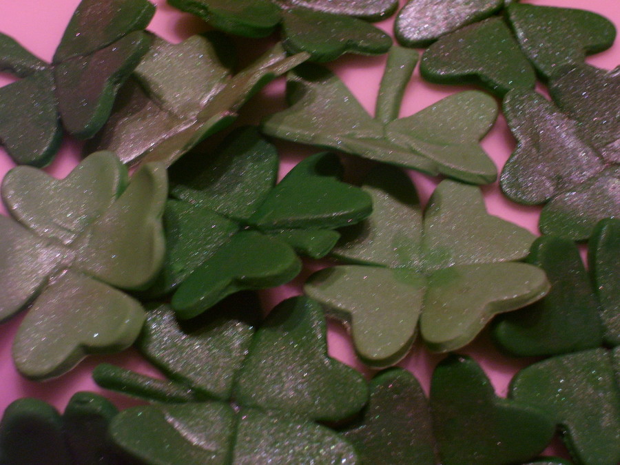 Clover Cake - CakeCentral.com