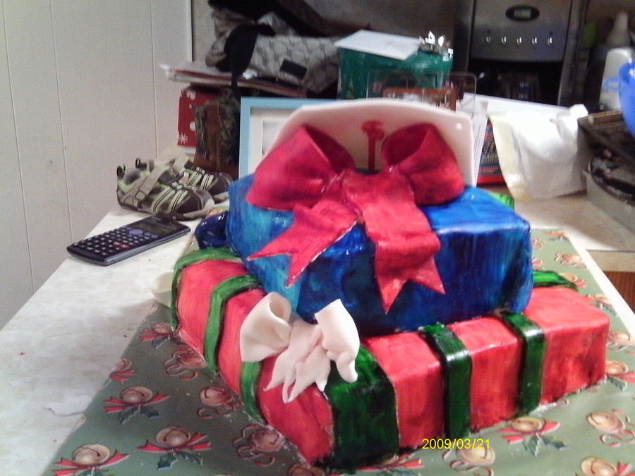 Present Cake - CakeCentral.com