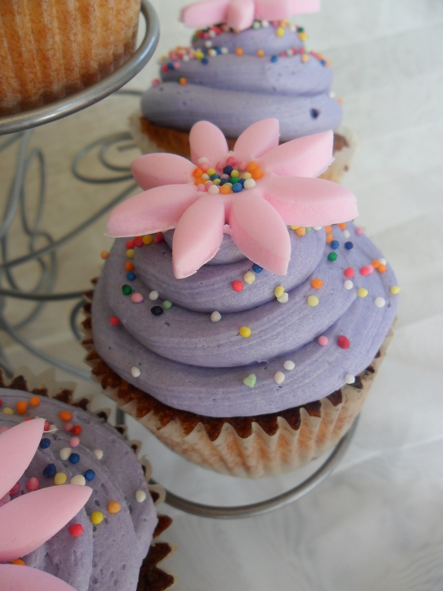 Sprinkle Flower Cupcakes - CakeCentral.com
