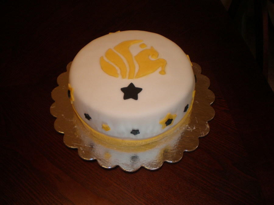 Ucf Graduation Cake - CakeCentral.com