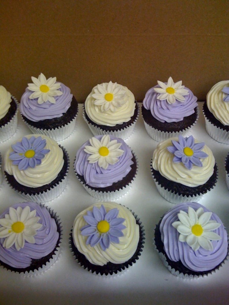 Daisy Cupcakes - CakeCentral.com