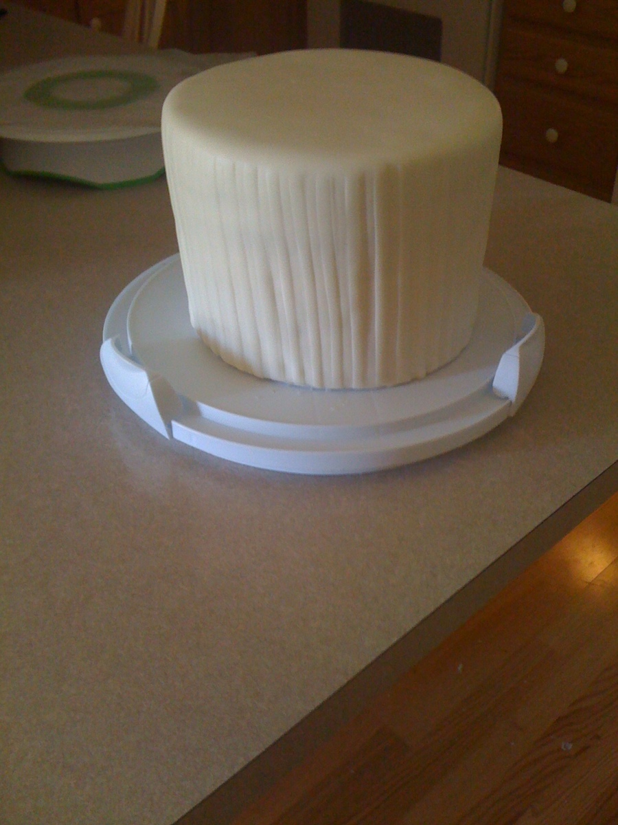 Simple Round Wedding Cake - CakeCentral.com