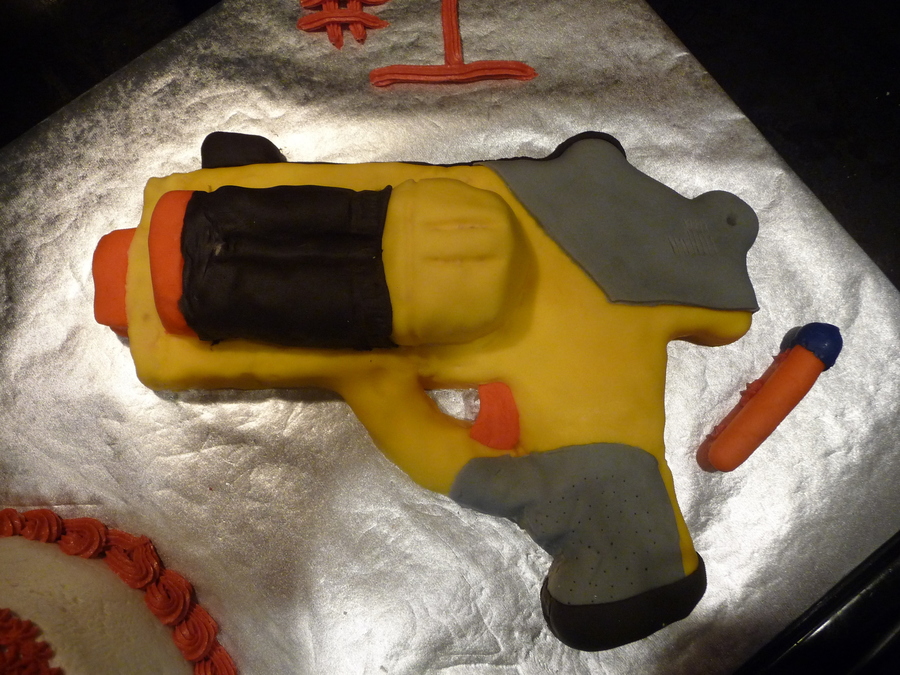 Nerf Gun - CakeCentral.com