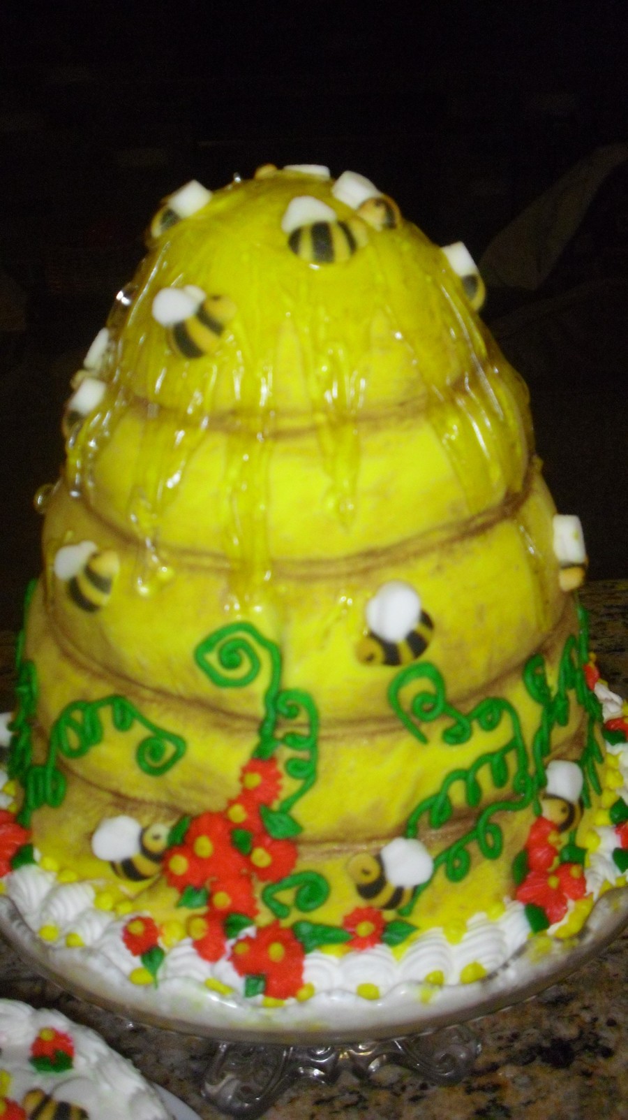 Beehive Cake - CakeCentral.com