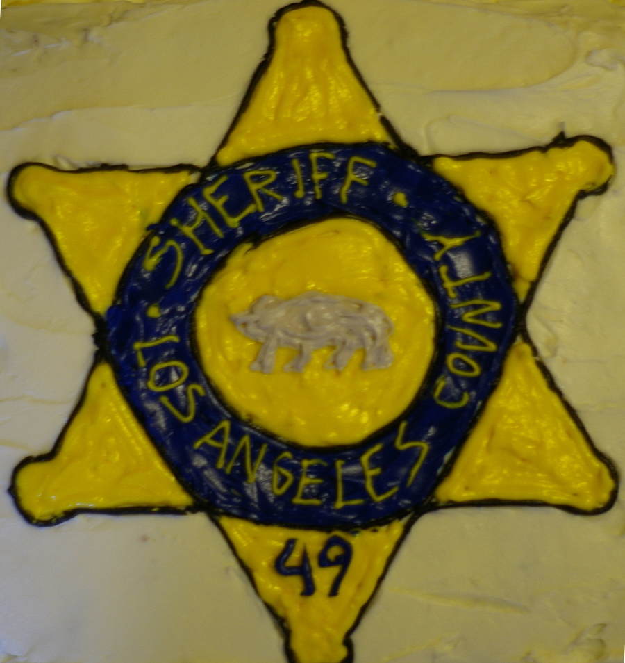 Sheriff Badge Cake - CakeCentral.com