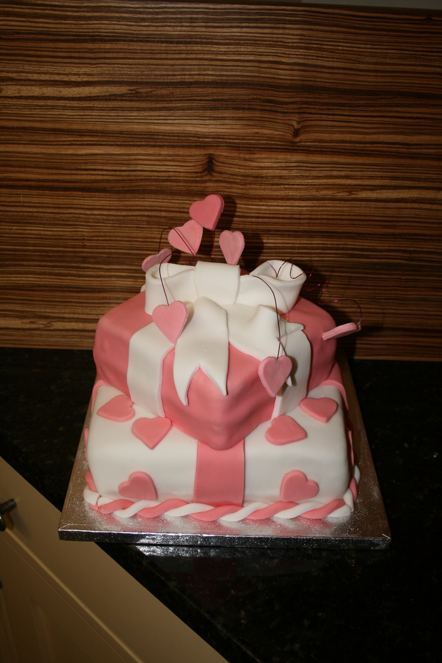 Valentines Present - CakeCentral.com