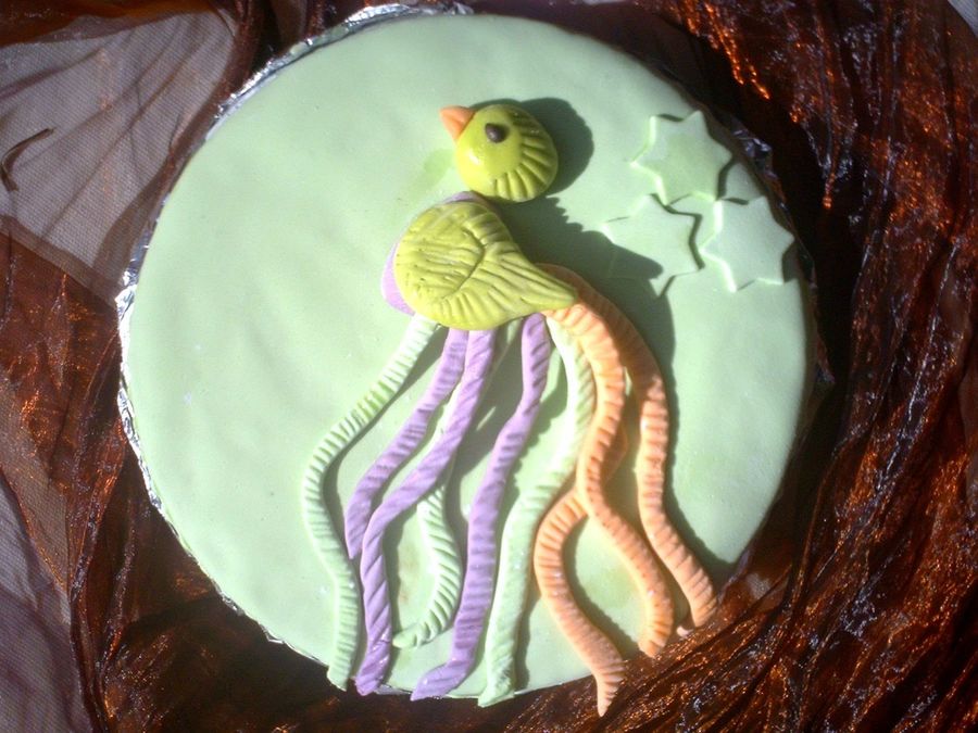 Quetzal Cake, Guatemala's Money Simbol - CakeCentral.com