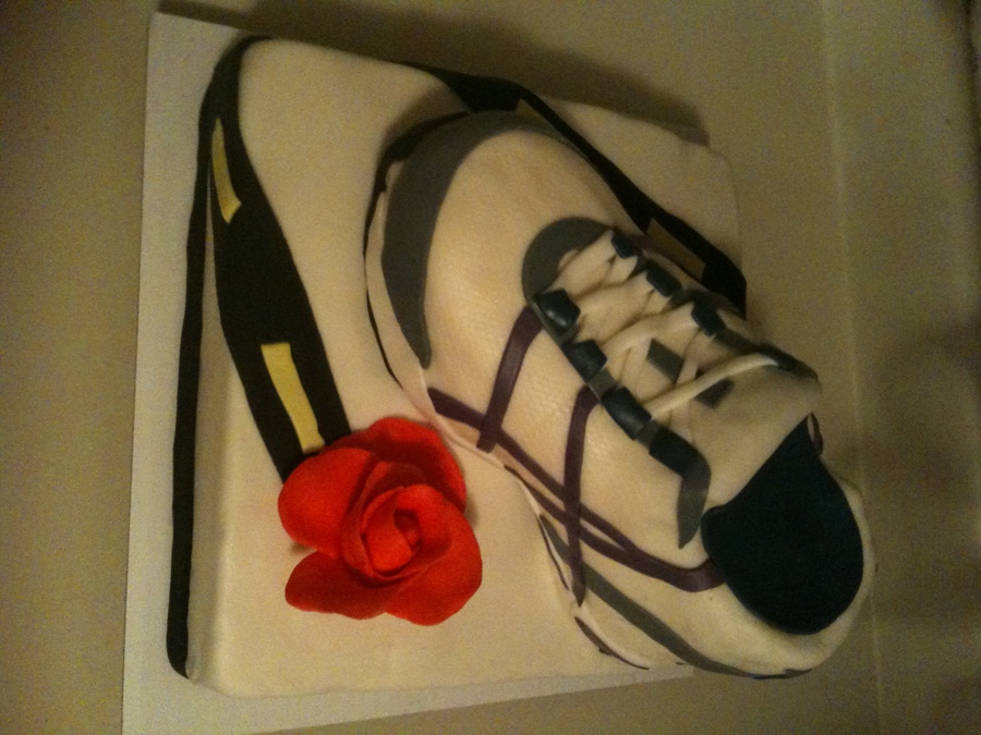 Cystic Fibrosis Marathon Cake - CakeCentral.com