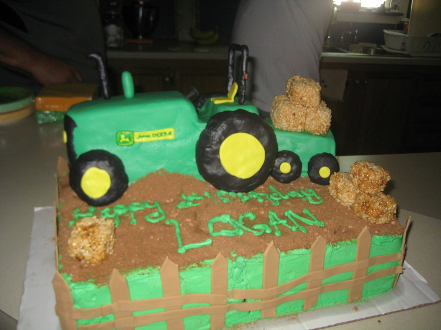 John Deere Tractor - CakeCentral.com