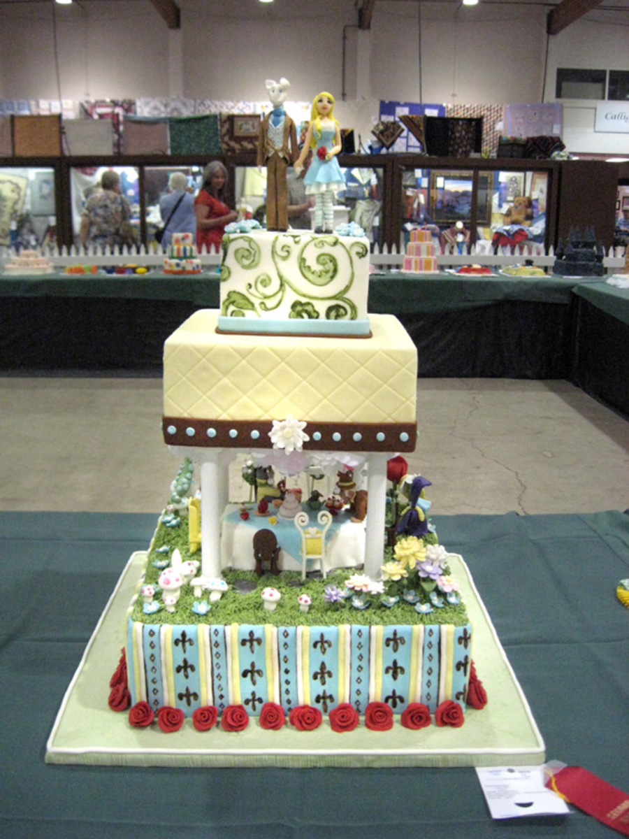 Alice In Wonderland Wedding Cake - Oregon State Fair 2009 - CakeCentral.com
