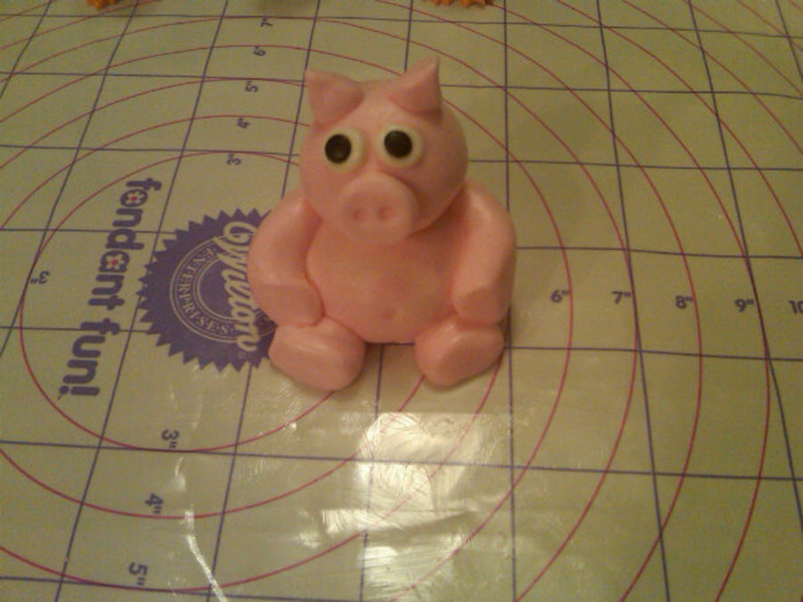 Piggy Cake - CakeCentral.com