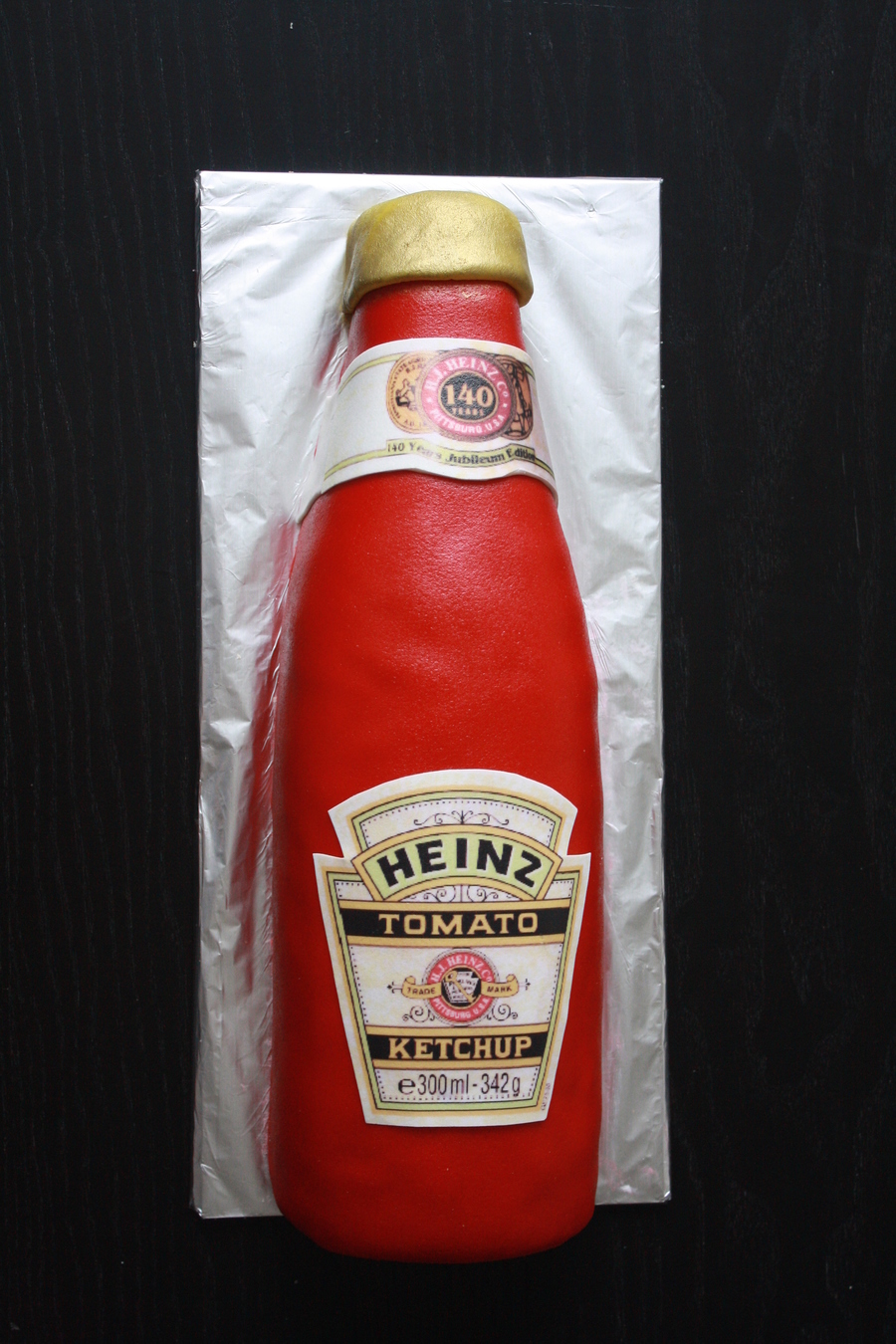 Heinz Ketchup Bottle - CakeCentral.com