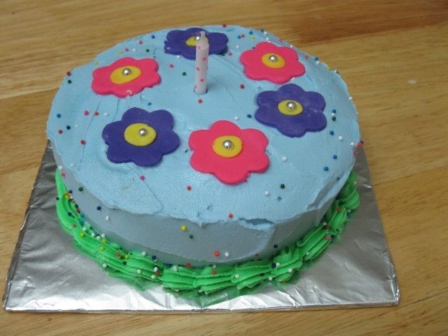 Flowers And Butterflies - CakeCentral.com