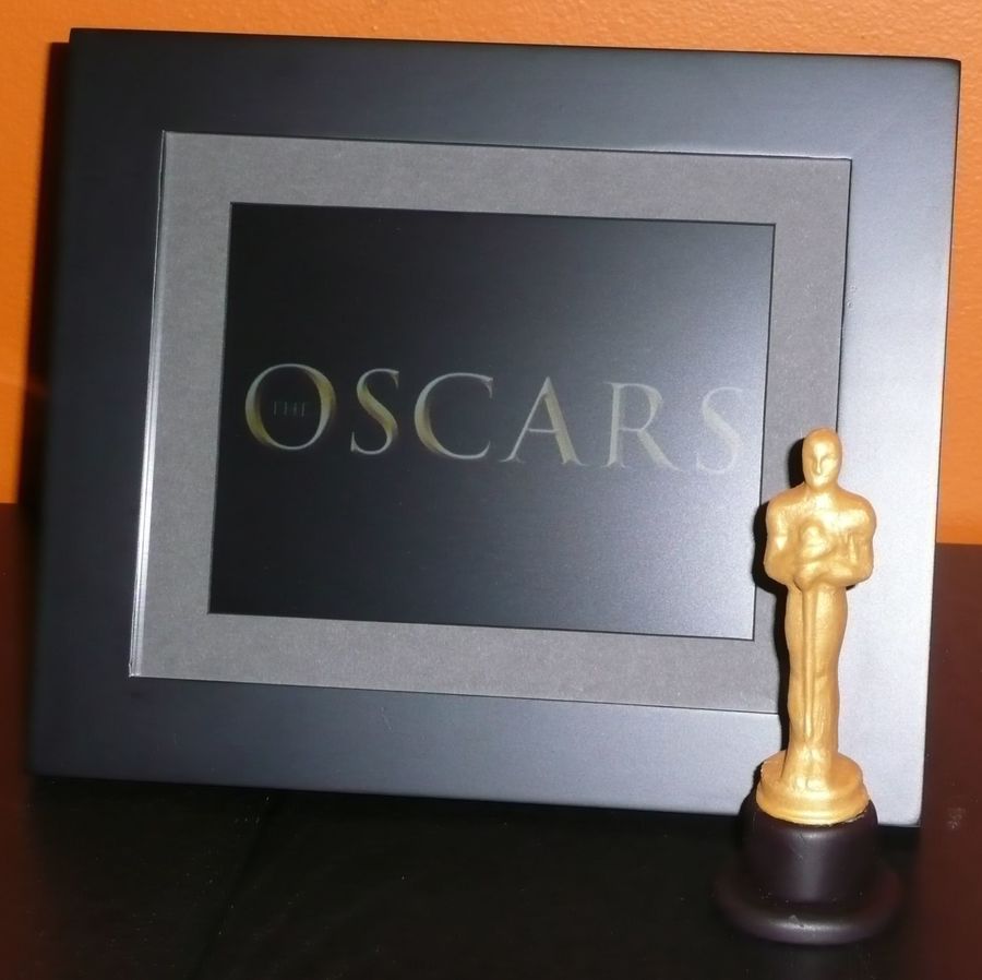 Oscar Cake - CakeCentral.com