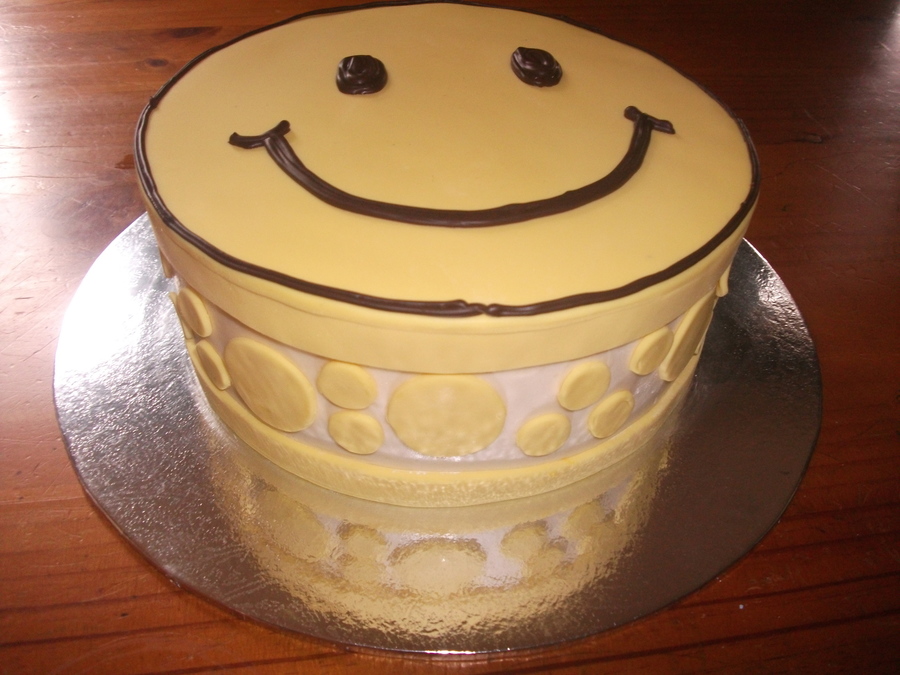 Smiley Face - CakeCentral.com