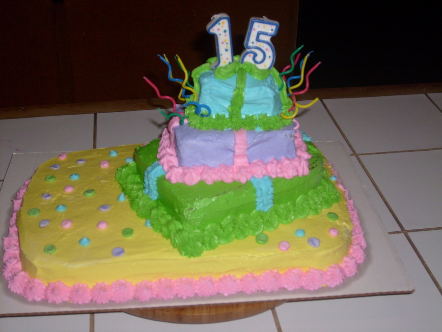 Christina's 15Th Birthday Cake - CakeCentral.com
