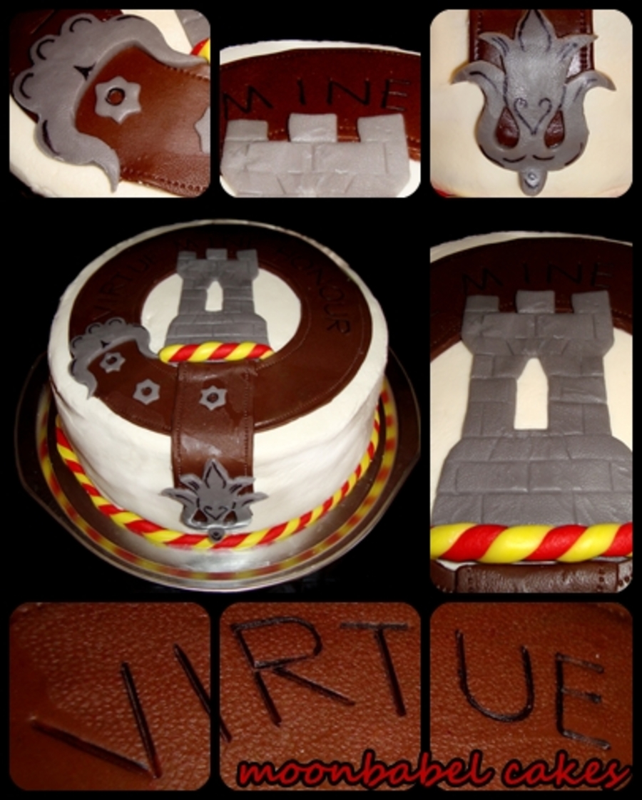 Family Crest - CakeCentral.com