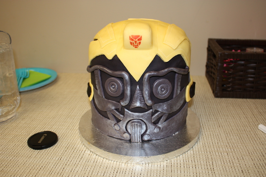 Bumblebee The Transformer - CakeCentral.com