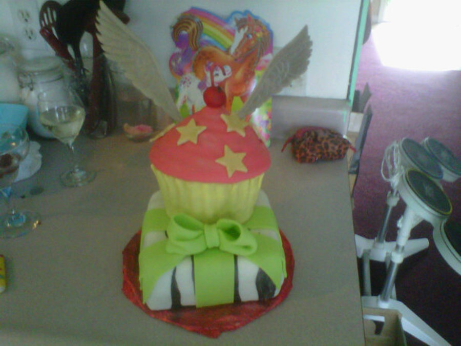 Flying Cupcake W/ Present Birthday Cake - CakeCentral.com