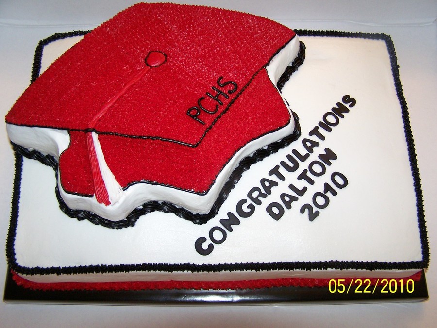Graduation Cap Graduation Cake - CakeCentral.com
