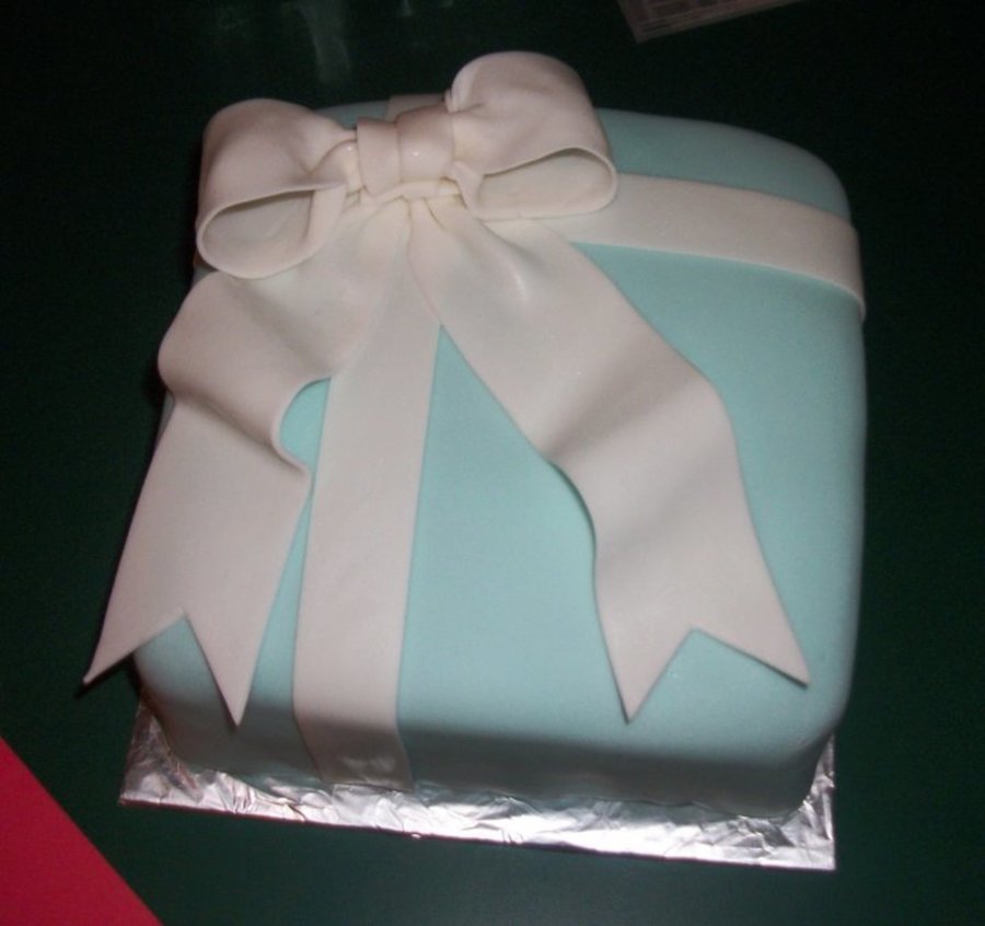 Gift Box Cake - CakeCentral.com
