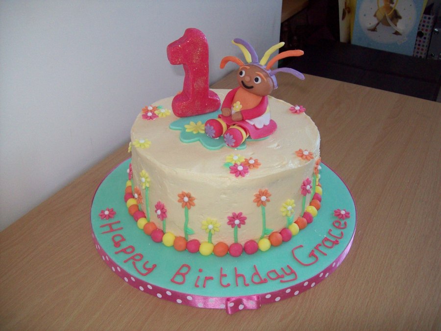 Upsy Daisy Birthday Cake - CakeCentral.com