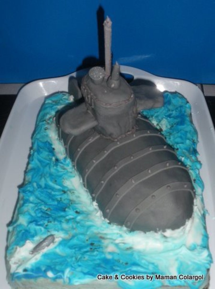 Submarine Cake - CakeCentral.com