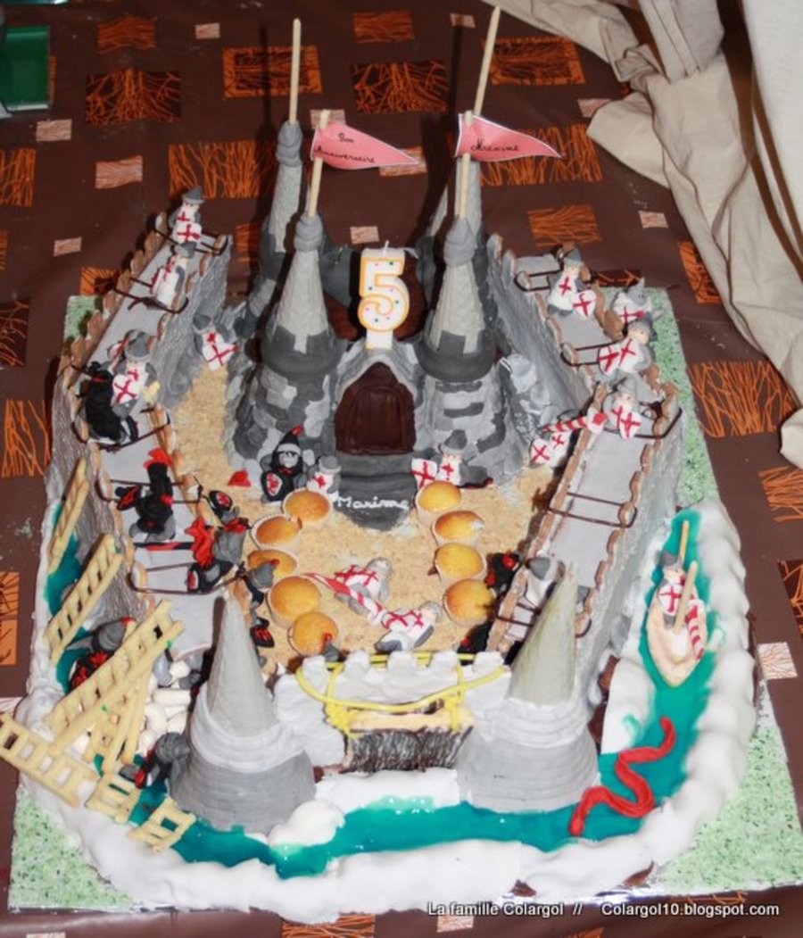 Knight Castel Cake - CakeCentral.com