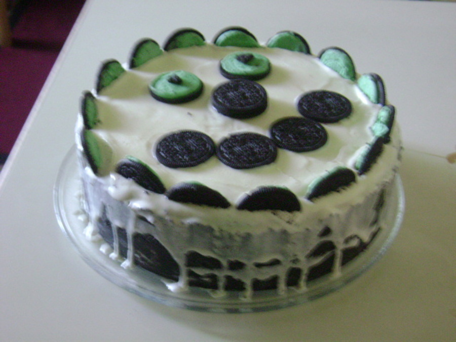 Oreo Smile - CakeCentral.com