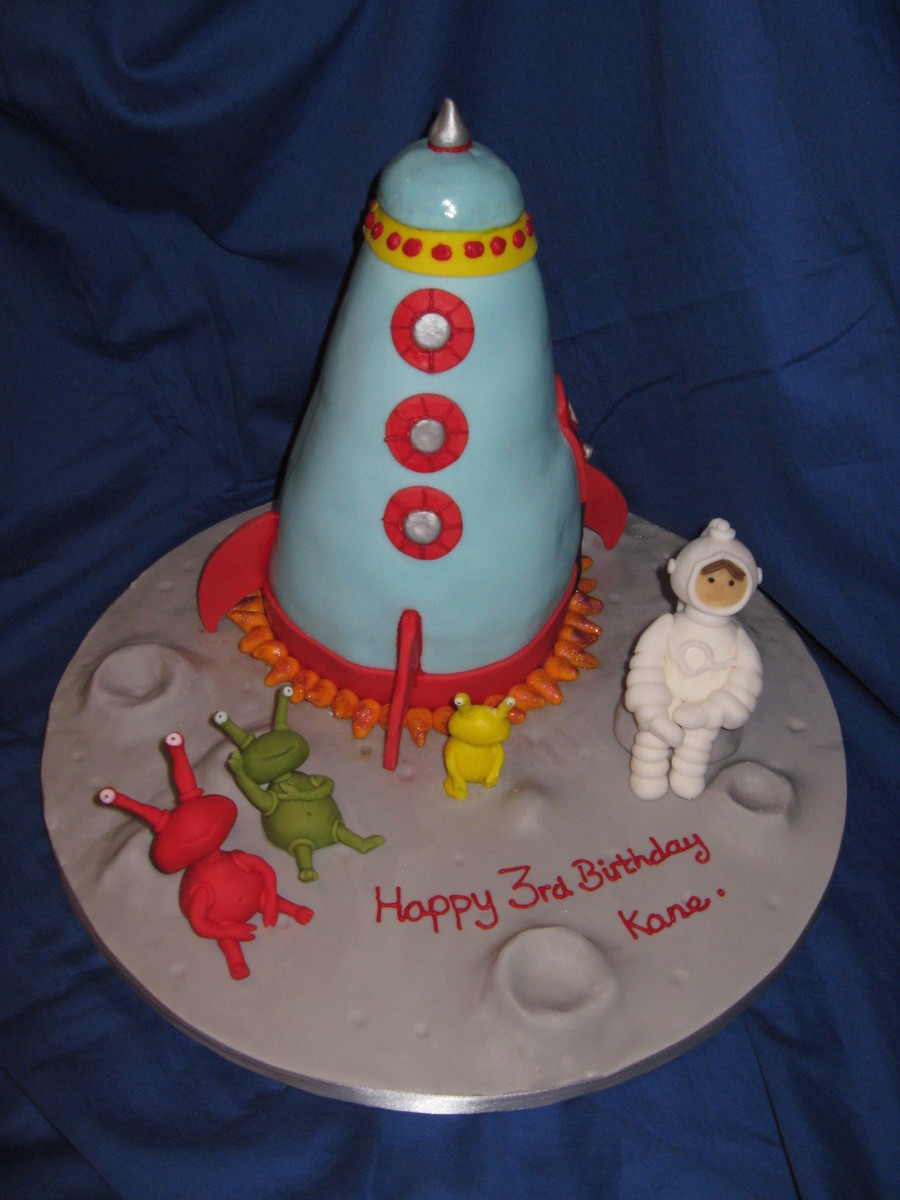 Rocket Cake - CakeCentral.com