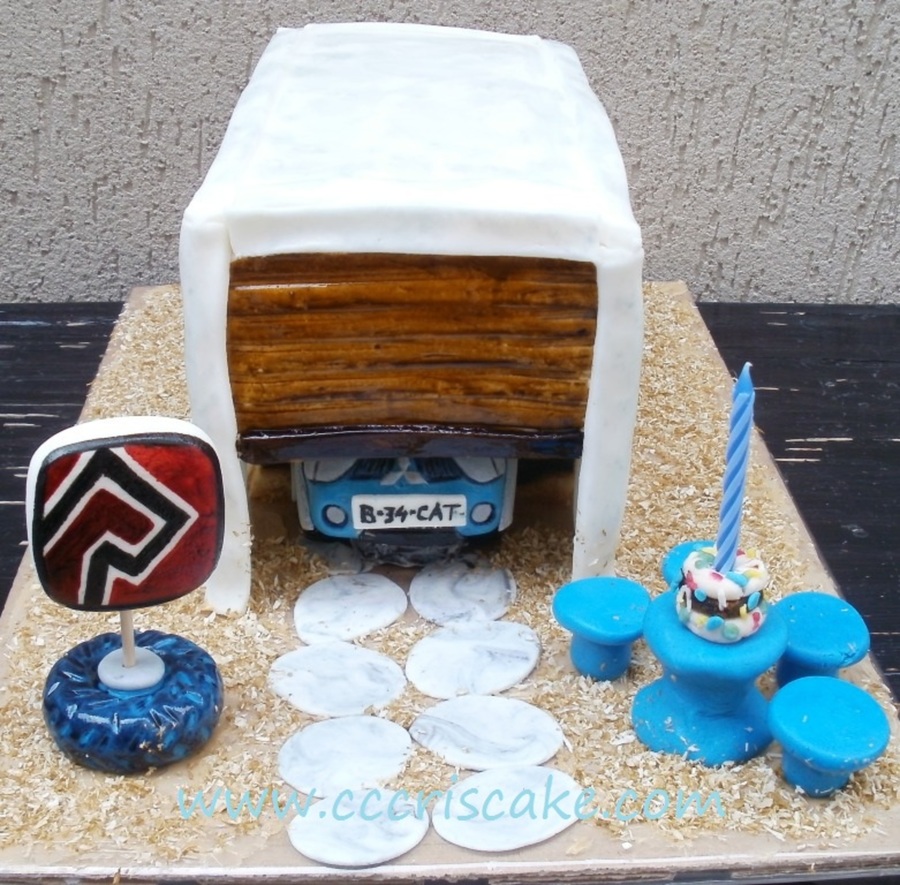 Garage - CakeCentral.com