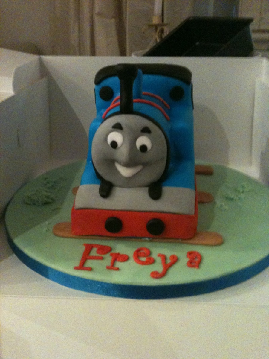 Thomas The Tank Engine - CakeCentral.com