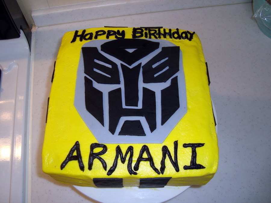 Bumblebee Transformers Cake - CakeCentral.com