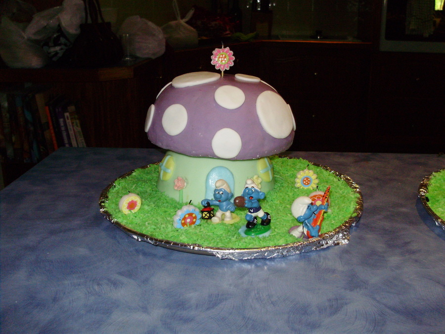 Smurf House - CakeCentral.com