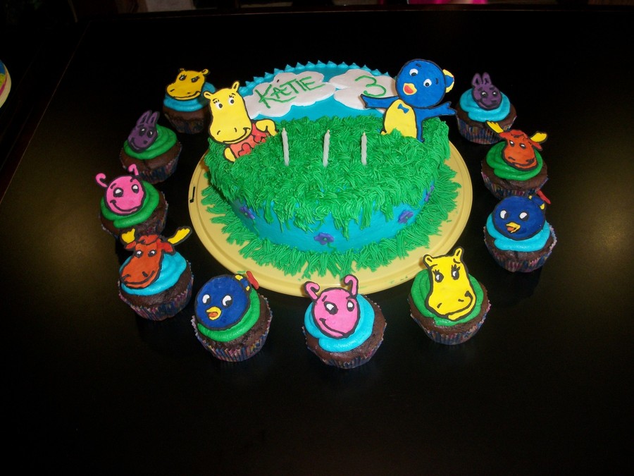 Backyardigans Birthday Cake And Cupcakes - CakeCentral.com