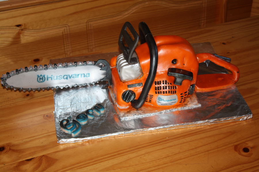 Chainsaw Cake - CakeCentral.com