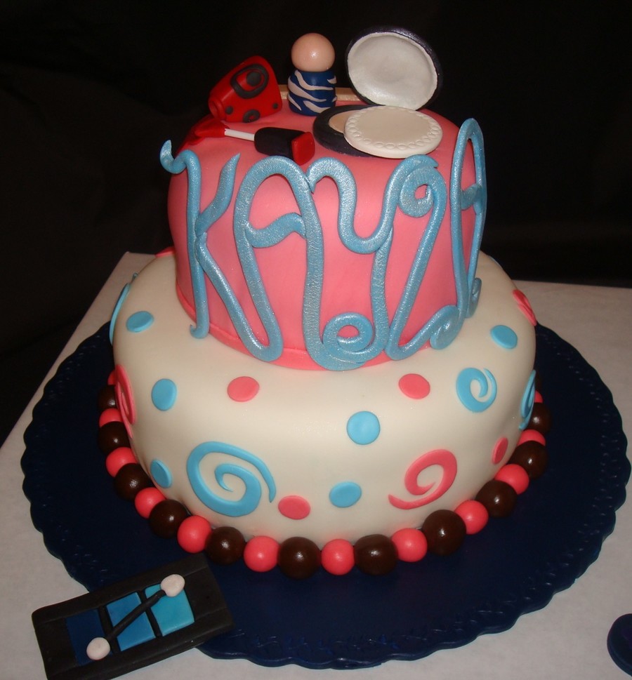 Kayla Makeup B-Day - CakeCentral.com