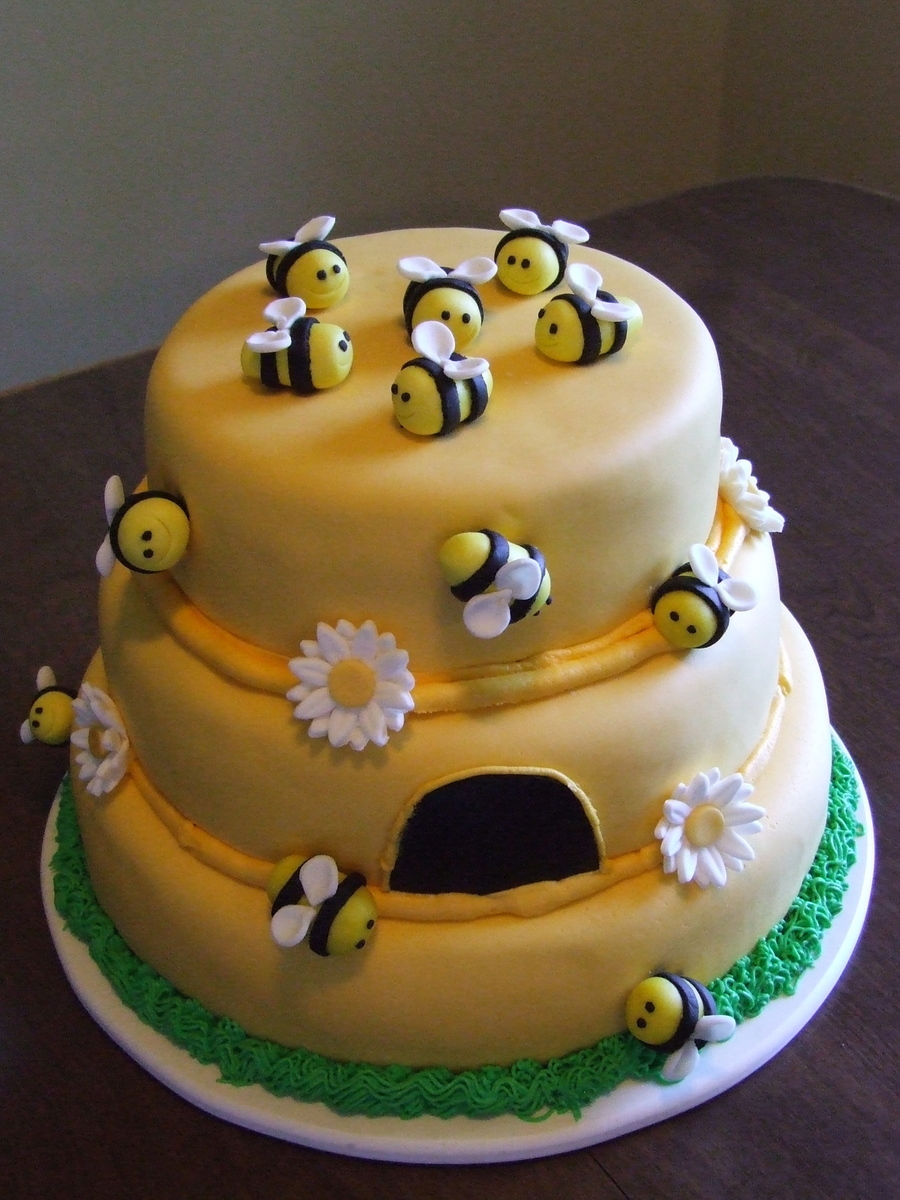 Beehive Cake - CakeCentral.com