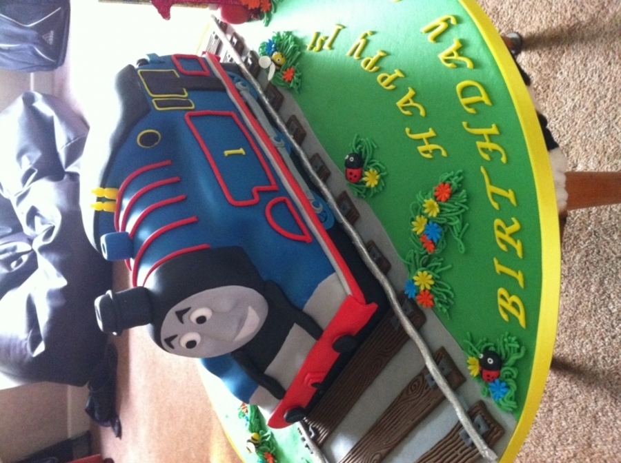 Thomas The Tank Engine - CakeCentral.com