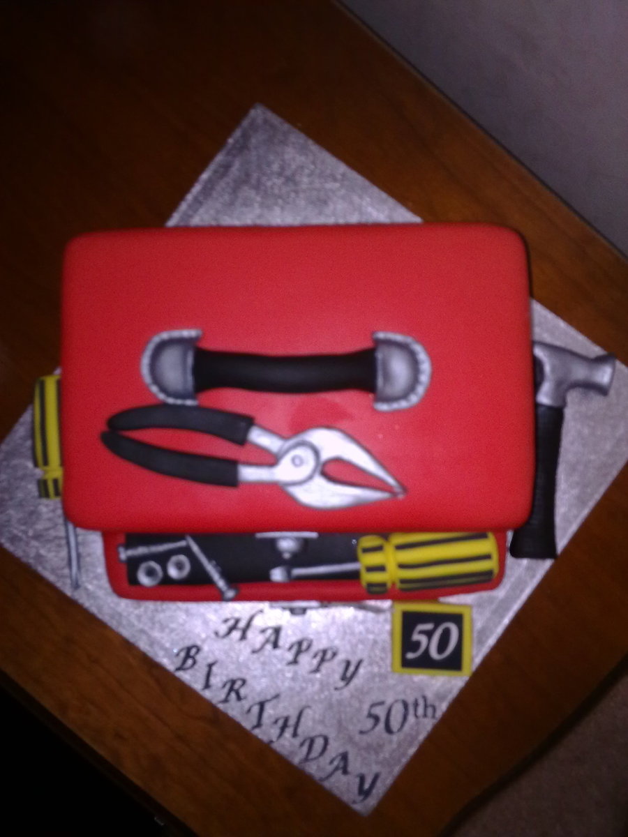 Toolbox Cake - CakeCentral.com