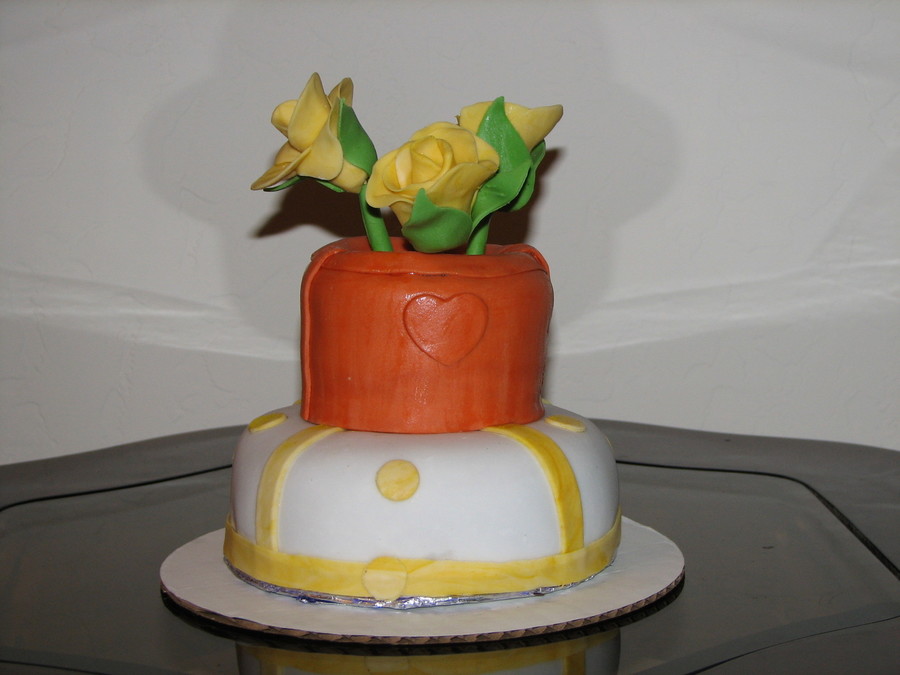 Mini Flower Pot Cake - CakeCentral.com