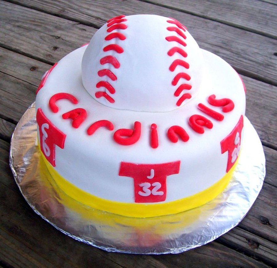 Cardinals Birthday Cake - CakeCentral.com