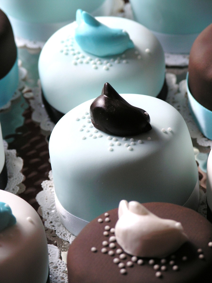 Blue Bird Mini Cakes - CakeCentral.com