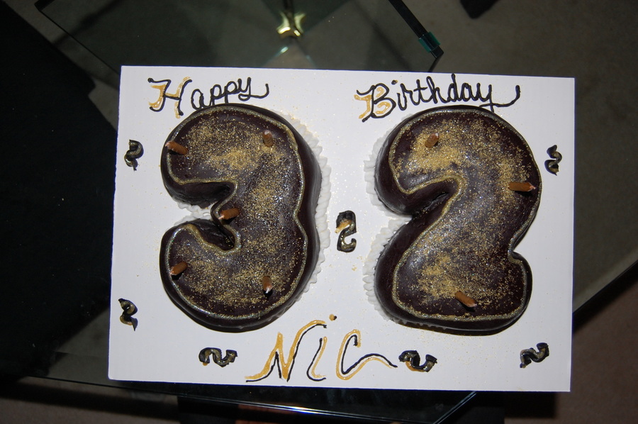 32 Birthday Cake - CakeCentral.com