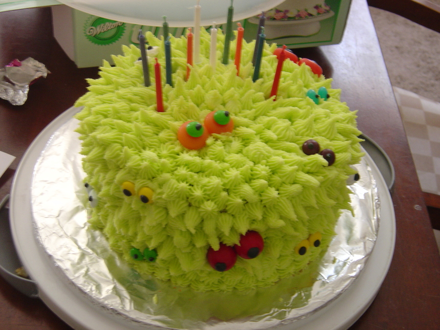 Monster Eyes Cake - CakeCentral.com