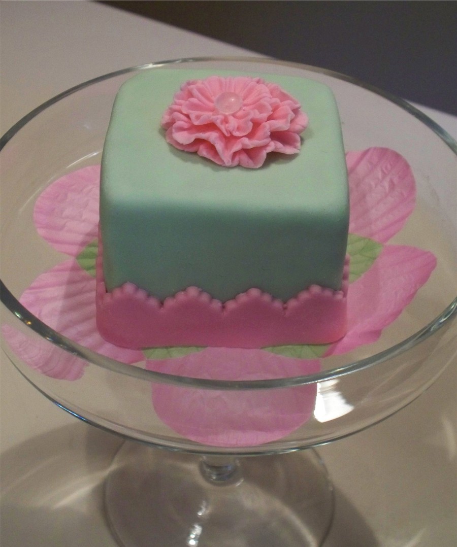 Mini Cake - CakeCentral.com