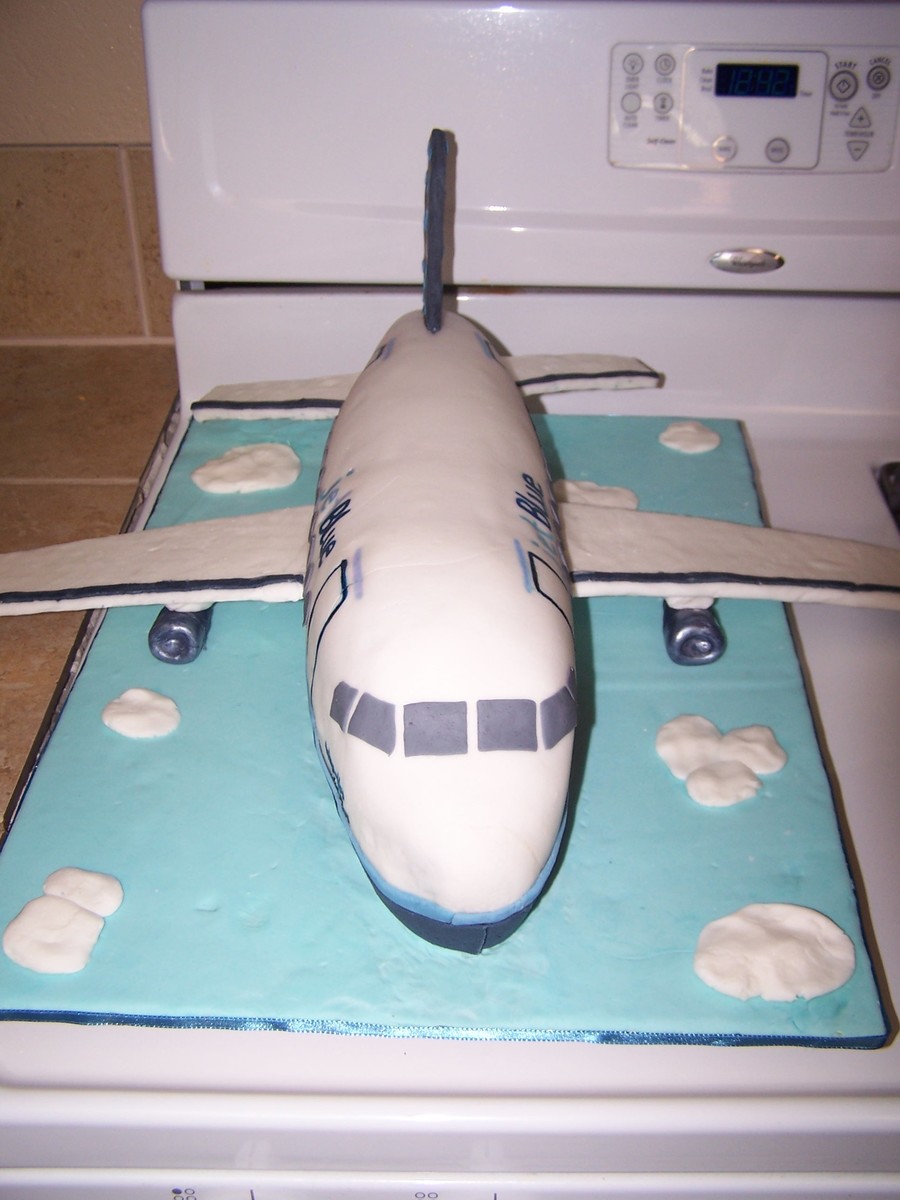Jet Blue Airplane - CakeCentral.com