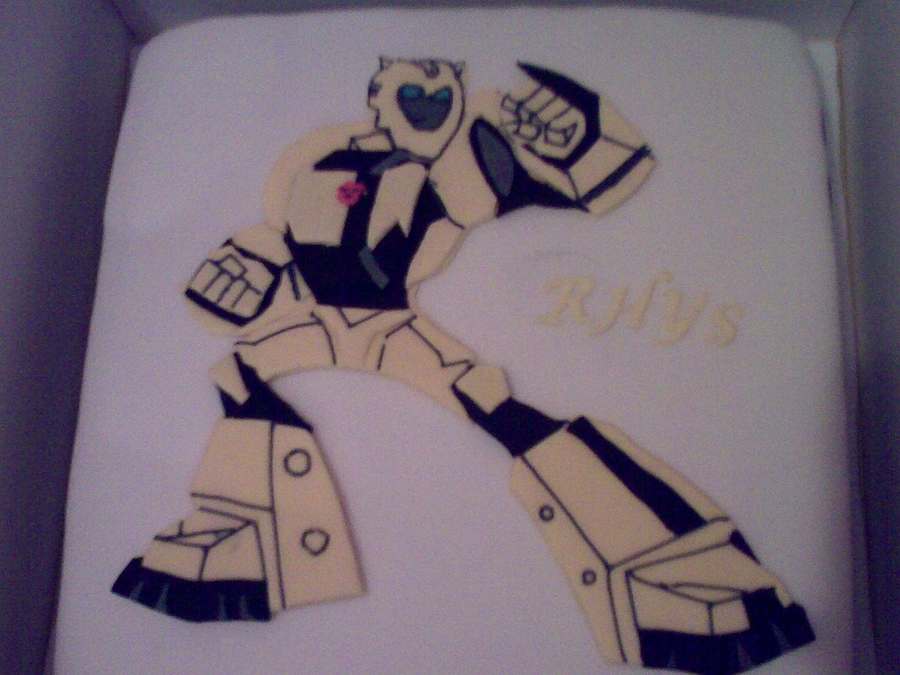 Bumblebee Transformer - CakeCentral.com