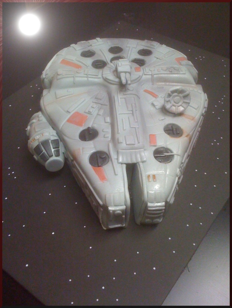 The Millennium Falcon - CakeCentral.com