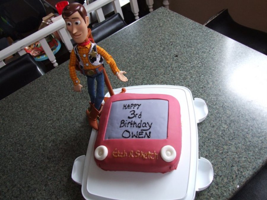 Toy Story - Etch A Sketch W/ Woody - CakeCentral.com